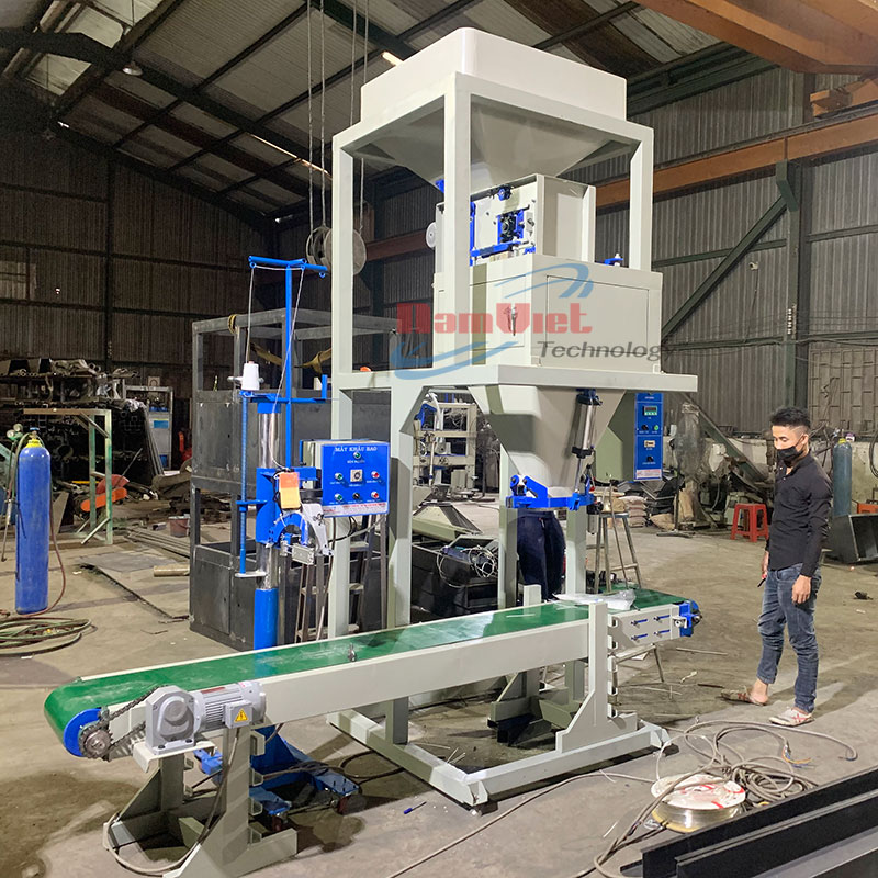 Máy đóng bao 2 phễu cân: Tăng hiệu suất với chỉ 1 người vận hành.