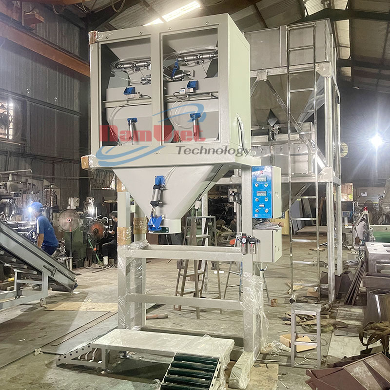 Máy đóng bao 2 phễu cân: Tăng hiệu suất với chỉ 1 người vận hành.